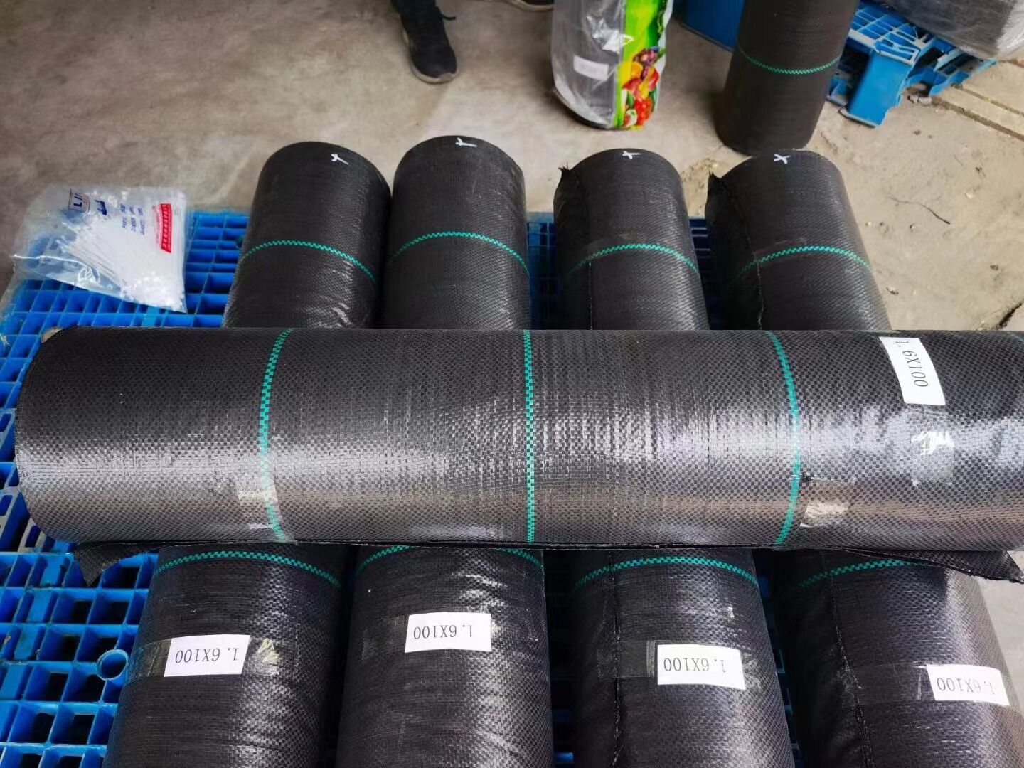 Weed mat can be well used in plant landscape field | Weed Barrier ...